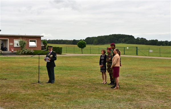 Kolonel Tom Bilo bevelhebber van Special Operations Regiment – Hola ...