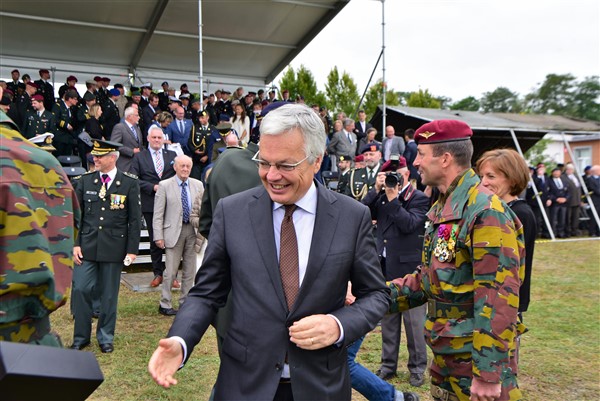 Kolonel Tom Bilo bevelhebber van Special Operations Regiment – Hola ...