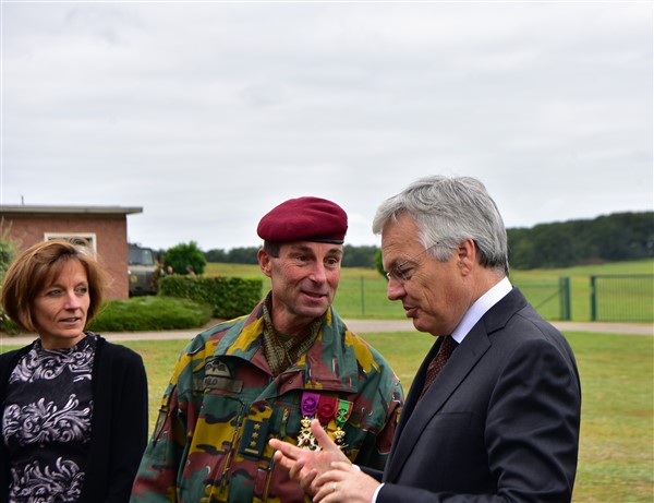 Kolonel Tom Bilo bevelhebber van Special Operations Regiment – Hola ...