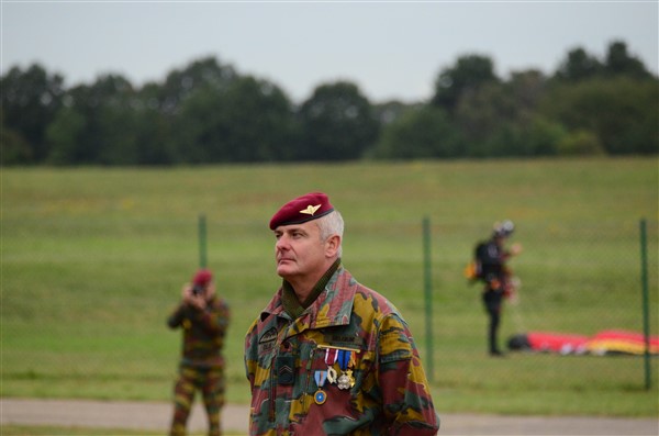 Kolonel Tom Bilo bevelhebber van Special Operations Regiment – Hola ...