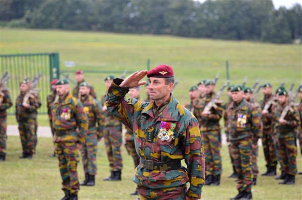 Kolonel Tom Bilo bevelhebber van Special Operations Regiment – Hola ...